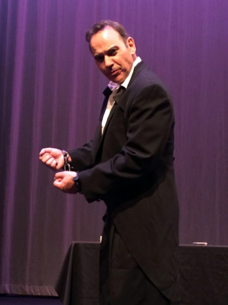 Veteran actor Hudson to bring Dr. Seuss, Houdini shows to library ...